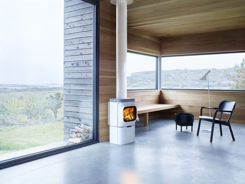 Jotul F105 Traditional Multifuel Stove - Topstak