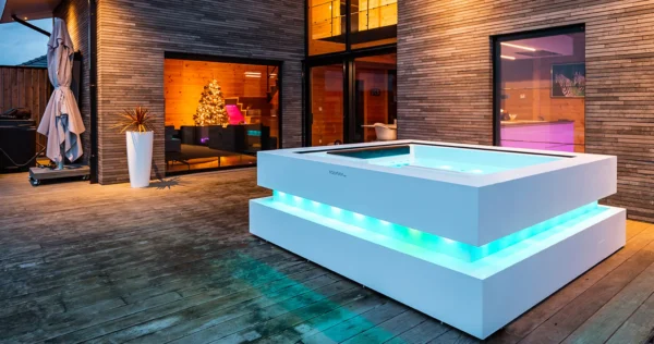 Aquavia Cube Hot Tub