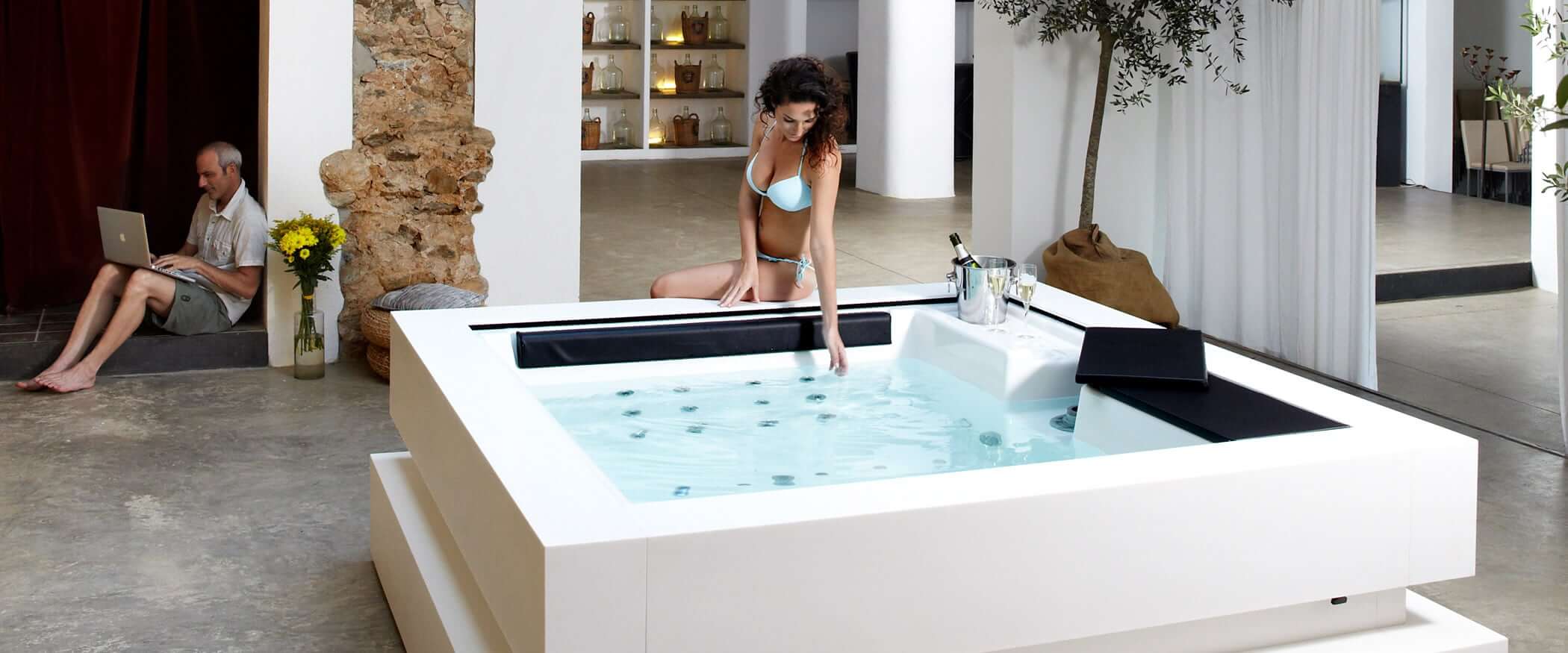 Aquavia Cube Hot Tub