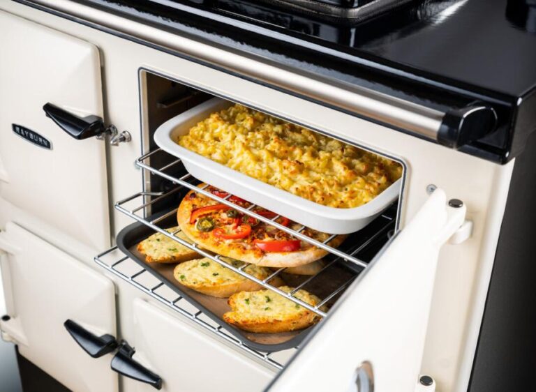 Rayburn Heatranger 80K Oil Range Cooker