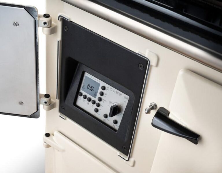 Rayburn Heatranger 80K Oil Range Cooker